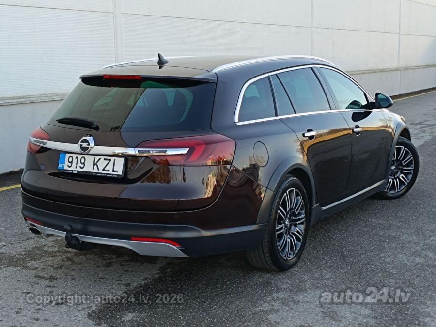 Opel Insignia 2014 in Valga, with an engine capacity of 2.00 L and mileage of 219 thousand km for 7490 €, photo 3 on AUTOMOTO.COM.LV