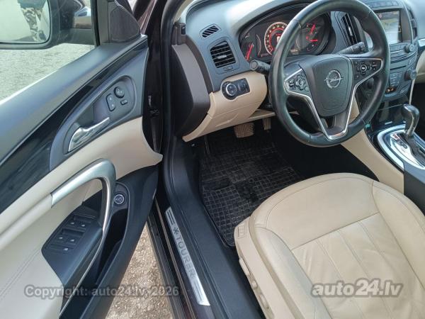 Opel Insignia 2014 in Valga, with an engine capacity of 2.00 L and mileage of 219 thousand km for 7490 €, photo 11 on AUTOMOTO.COM.LV