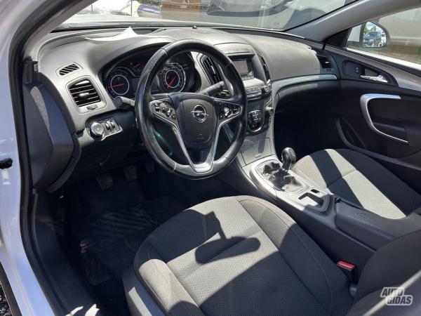 Opel Insignia 2014 in Kaunas, with an engine capacity of 2.00 L and mileage of 266 thousand km for 4500 €, photo 5 on AUTOMOTO.COM.LV