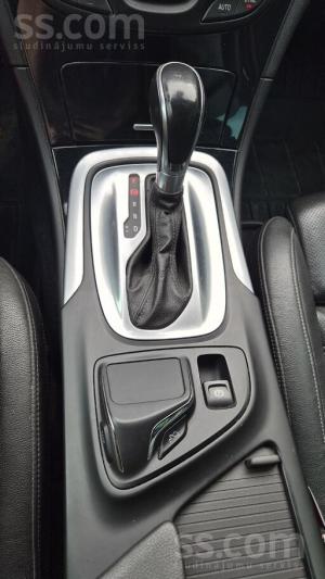 Opel Insignia 2014 in Valmiera, with an engine capacity of 2.00 L and mileage of 209 thousand km for 6700 €, photo 7 on AUTOMOTO.COM.LV