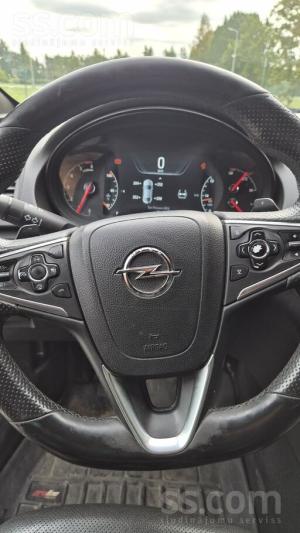 Opel Insignia 2014 in Valmiera, with an engine capacity of 2.00 L and mileage of 209 thousand km for 6700 €, photo 10 on AUTOMOTO.COM.LV