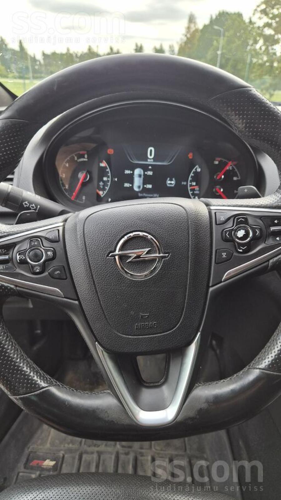 Opel Insignia 2014 in Valmiera, with an engine capacity of 2.00 L and mileage of 209 thousand km for 6700 €, photo 10 on AUTOMOTO.COM.LV