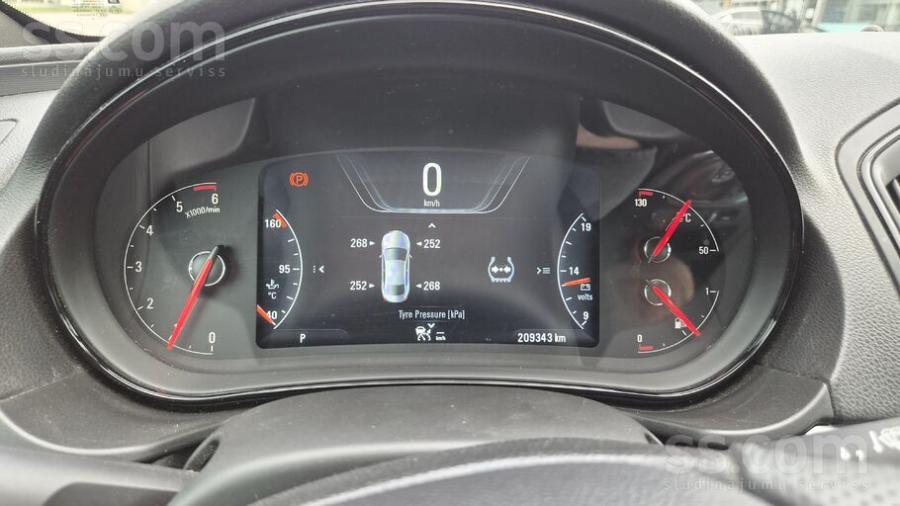 Opel Insignia 2014 in Valmiera, with an engine capacity of 2.00 L and mileage of 209 thousand km for 6700 €, photo 14 on AUTOMOTO.COM.LV