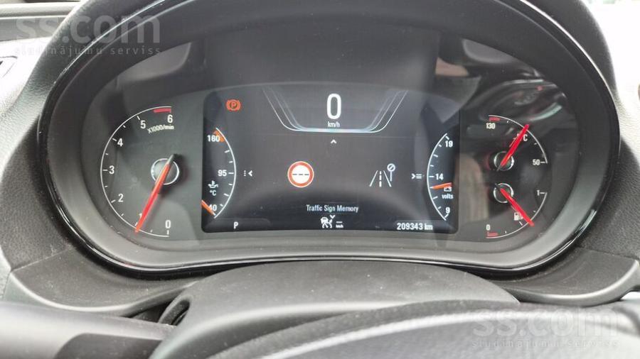 Opel Insignia 2014 in Valmiera, with an engine capacity of 2.00 L and mileage of 209 thousand km for 6700 €, photo 15 on AUTOMOTO.COM.LV