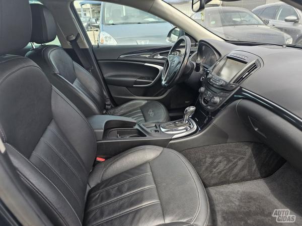 Opel Insignia 2015 in Kaunas, with an engine capacity of 2.00 L and mileage of 298 thousand km for 5555 €, photo 1 on AUTOMOTO.COM.LV
