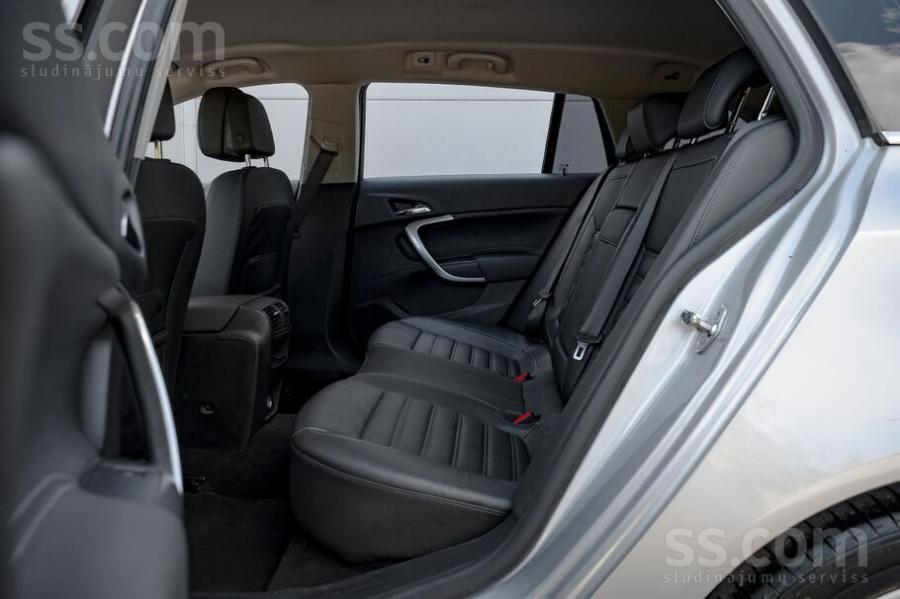 Opel Insignia 2015 in Riga, with an engine capacity of 2.00 L and mileage of 0 thousand km for 5995 €, photo 15 on AUTOMOTO.COM.LV