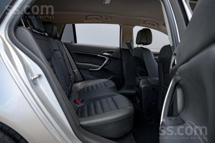 Opel Insignia 2015 in Riga, with an engine capacity of 2.00 L and mileage of 0 thousand km for 5995 €, photo 16 on AUTOMOTO.COM.LV