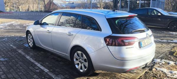 Opel Insignia 2015 in Riga, with an engine capacity of 2.00 L and mileage of 198 thousand km for 6490 €, photo 4 on AUTOMOTO.COM.LV