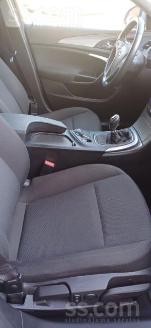 Opel Insignia 2015 in Riga, with an engine capacity of 2.00 L and mileage of 198 thousand km for 6490 €, photo 10 on AUTOMOTO.COM.LV