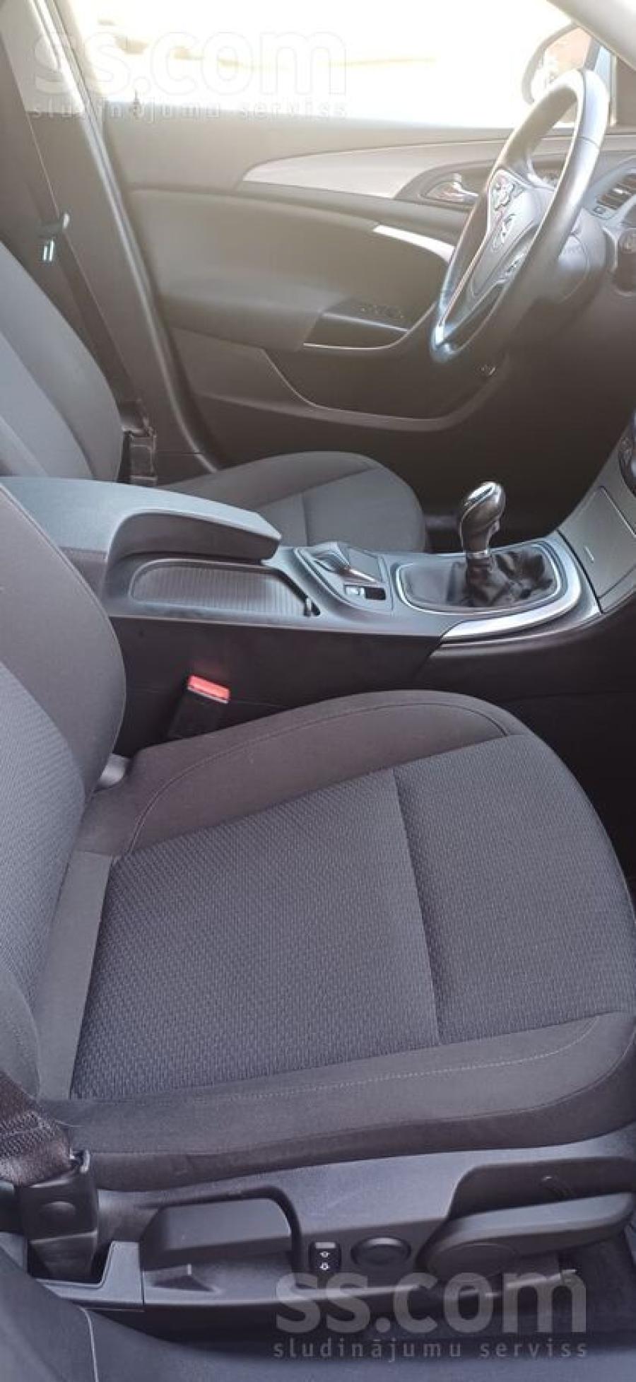 Opel Insignia 2015 in Riga, with an engine capacity of 2.00 L and mileage of 198 thousand km for 6490 €, photo 10 on AUTOMOTO.COM.LV