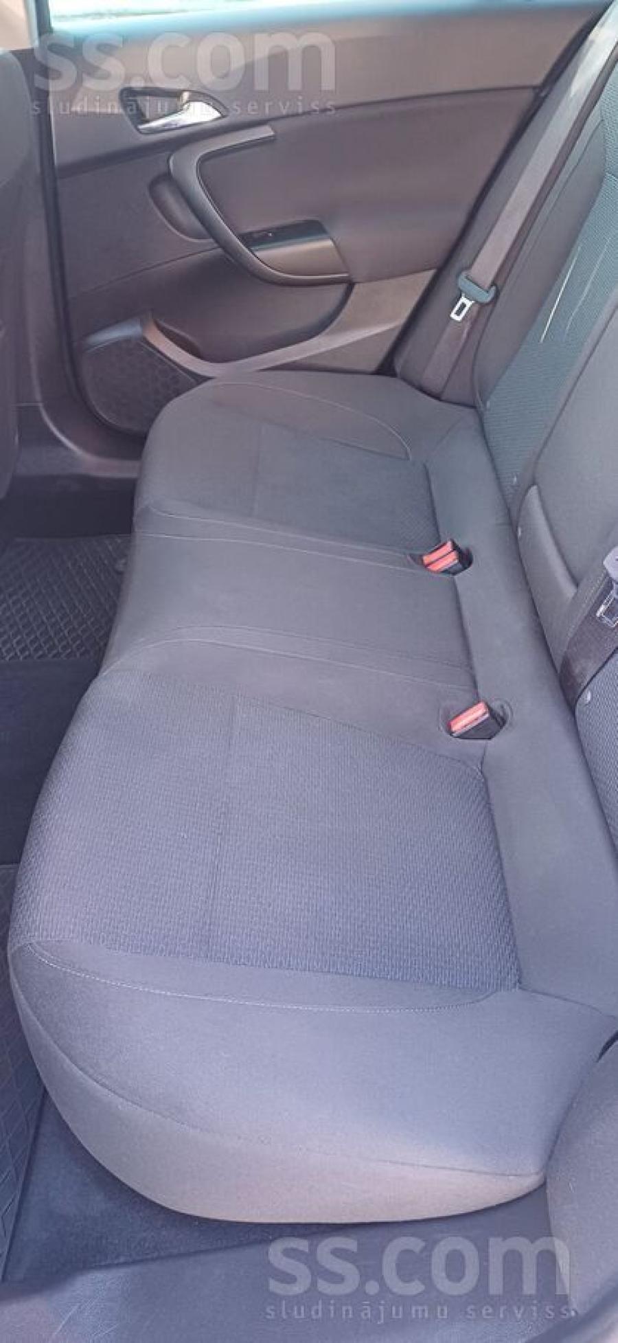 Opel Insignia 2015 in Riga, with an engine capacity of 2.00 L and mileage of 198 thousand km for 6490 €, photo 12 on AUTOMOTO.COM.LV