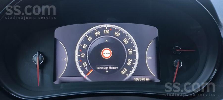 Opel Insignia 2015 in Riga, with an engine capacity of 2.00 L and mileage of 198 thousand km for 6490 €, photo 14 on AUTOMOTO.COM.LV