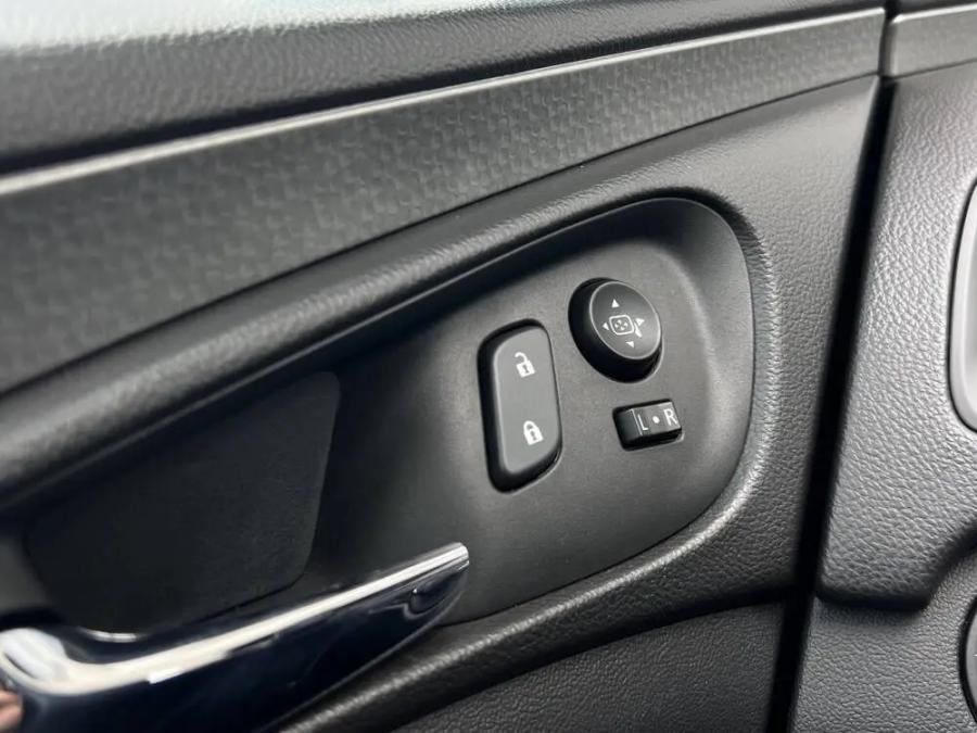 Opel Insignia 2015 Rīga, ar dzinēja tilpumu 2.00 L un nobraukumu 237 tūkst. km par 5750 €, foto 23 vietnē AUTOMOTO.COM.LV