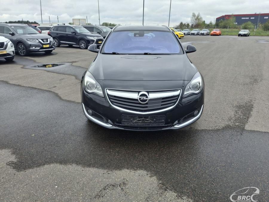 Opel Insignia 2016 in Vilnius, with an engine capacity of 1.96 L and mileage of 321 thousand km for 6900 €, photo 1 on AUTOMOTO.COM.LV