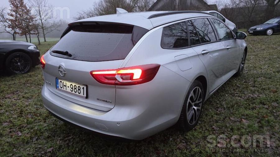 Opel Insignia 2017 in Ogre, with an engine capacity of 1.60 L and mileage of 194 thousand km for 8200 €, photo 3 on AUTOMOTO.COM.LV