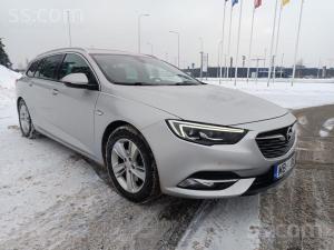 Opel Insignia 2017 in Riga, with an engine capacity of 2.00 L and mileage of 157 thousand km for 9600 €, photo 2 on AUTOMOTO.COM.LV