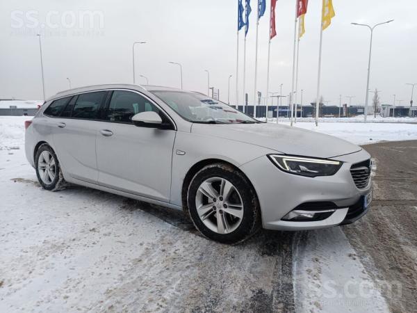 Opel Insignia 2017 in Riga, with an engine capacity of 2.00 L and mileage of 157 thousand km for 9600 €, photo 3 on AUTOMOTO.COM.LV