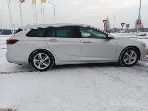 Opel Insignia 2017 in Riga, with an engine capacity of 2.00 L and mileage of 157 thousand km for 9600 €, photo 4 on AUTOMOTO.COM.LV