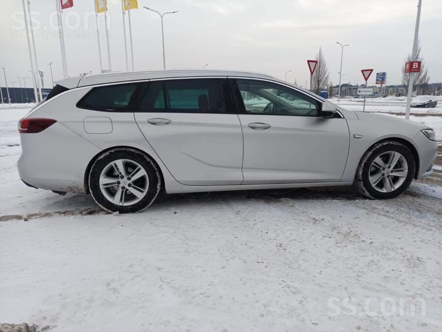 Opel Insignia 2017 in Riga, with an engine capacity of 2.00 L and mileage of 157 thousand km for 9600 €, photo 4 on AUTOMOTO.COM.LV