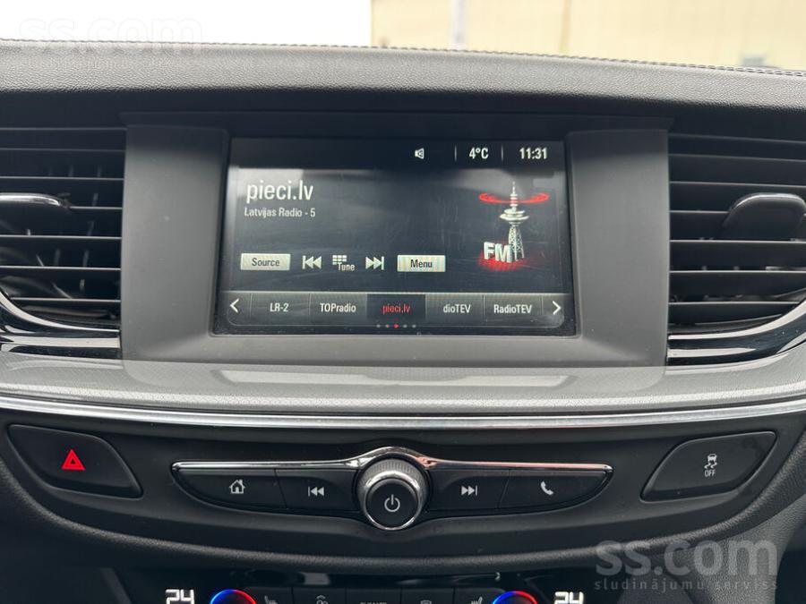 Opel Insignia 2018 in Liepaja, with an engine capacity of 1.50 L and mileage of 94 thousand km for 12200 €, photo 14 on AUTOMOTO.COM.LV