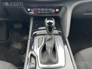 Opel Insignia 2018 in Liepaja, with an engine capacity of 1.50 L and mileage of 94 thousand km for 12200 €, photo 15 on AUTOMOTO.COM.LV