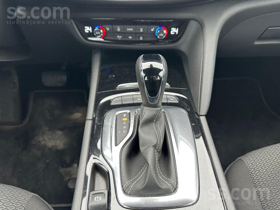 Opel Insignia 2018 in Liepaja, with an engine capacity of 1.50 L and mileage of 94 thousand km for 12200 €, photo 15 on AUTOMOTO.COM.LV