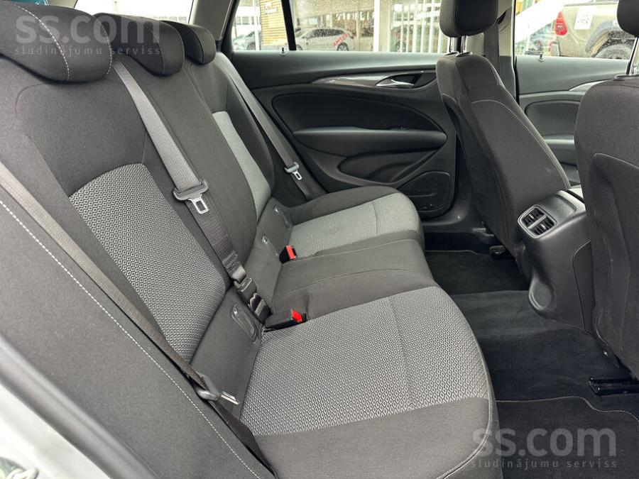 Opel Insignia 2018 in Liepaja, with an engine capacity of 1.50 L and mileage of 94 thousand km for 12200 €, photo 17 on AUTOMOTO.COM.LV