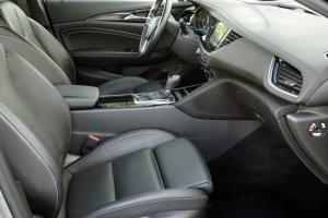Opel Insignia 2018 Rīga, ar dzinēja tilpumu 2.00 L un nobraukumu 191 tūkst. km par 7500 €, foto 10 vietnē AUTOMOTO.COM.LV