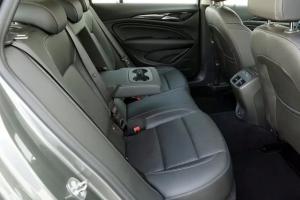 Opel Insignia 2018 Rīga, ar dzinēja tilpumu 2.00 L un nobraukumu 191 tūkst. km par 7500 €, foto 11 vietnē AUTOMOTO.COM.LV