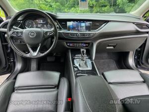 Opel Insignia 2018 in Parnu, with an engine capacity of 2.00 L and mileage of 238 thousand km for 11800 €, photo 12 on AUTOMOTO.COM.LV