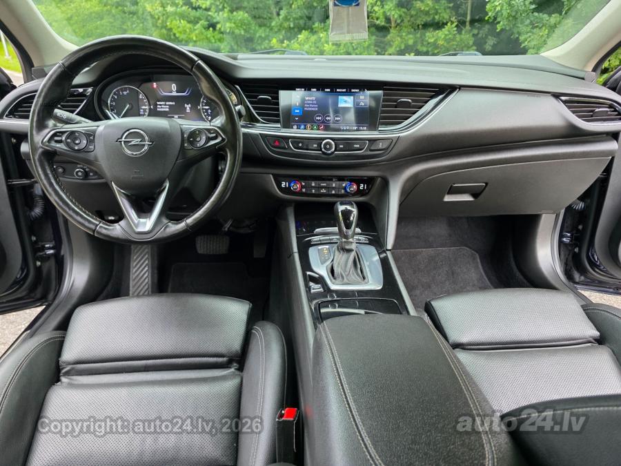 Opel Insignia 2018 in Parnu, with an engine capacity of 2.00 L and mileage of 238 thousand km for 11800 €, photo 12 on AUTOMOTO.COM.LV