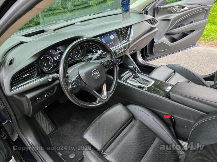 Opel Insignia 2018 in Parnu, with an engine capacity of 2.00 L and mileage of 238 thousand km for 11800 €, photo 13 on AUTOMOTO.COM.LV