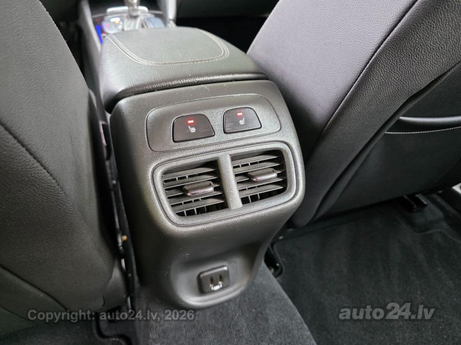 Opel Insignia 2018 in Parnu, with an engine capacity of 2.00 L and mileage of 238 thousand km for 11800 €, photo 17 on AUTOMOTO.COM.LV