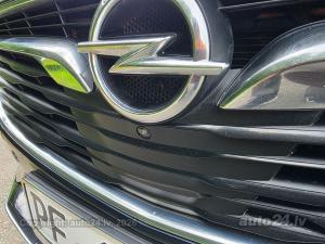 Opel Insignia 2018 in Parnu, with an engine capacity of 2.00 L and mileage of 238 thousand km for 11800 €, photo 27 on AUTOMOTO.COM.LV