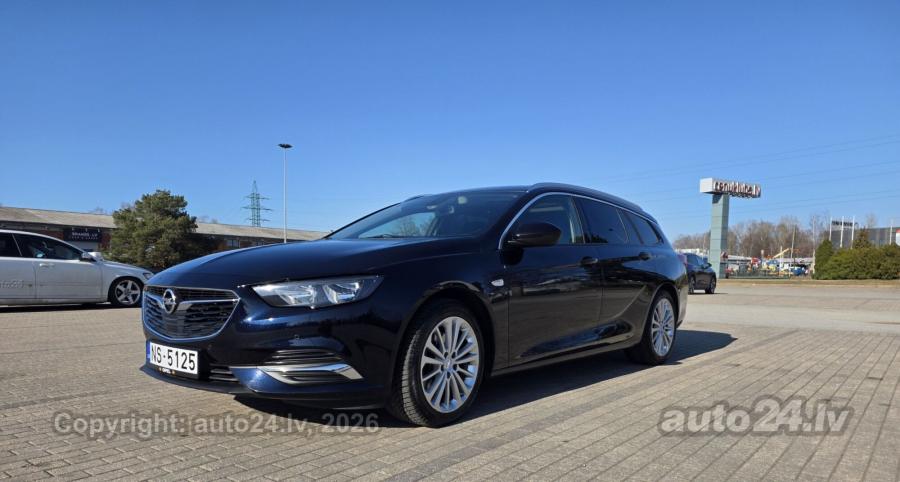 Opel Insignia 2019 in Riga, with an engine capacity of 1.60 L and mileage of 131 thousand km for 16390 €, photo 3 on AUTOMOTO.COM.LV