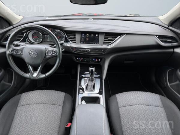 Opel Insignia 2019 in Riga, with an engine capacity of 1.50 L and mileage of 110 thousand km for 12190 €, photo 10 on AUTOMOTO.COM.LV