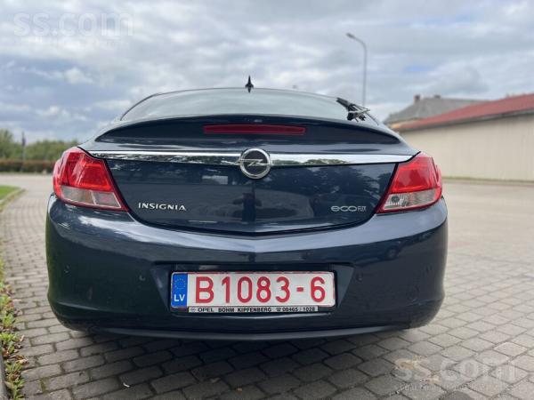Violets Opel Insignia 2010 Rēzekne, ar dzinēja tilpumu 2.00 L un nobraukumu 320 tūkst. km par 3750 €, foto 8 vietnē AUTOMOTO.COM.LV