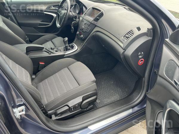 Violets Opel Insignia 2010 Rēzekne, ar dzinēja tilpumu 2.00 L un nobraukumu 320 tūkst. km par 3750 €, foto 10 vietnē AUTOMOTO.COM.LV
