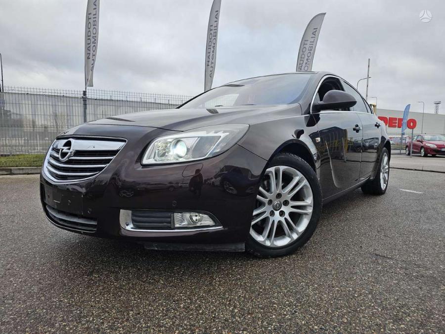 Violet Opel Insignia 2011 in Kaunas, with an engine capacity of 2.00 L and mileage of 279 thousand km for 3950 €, photo 14 on AUTOMOTO.COM.LV