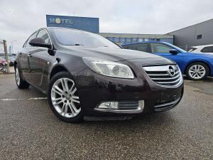 Violet Opel Insignia 2011 in Kaunas, with an engine capacity of 2.00 L and mileage of 279 thousand km for 3950 €, photo 26 on AUTOMOTO.COM.LV