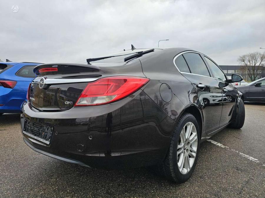 Violet Opel Insignia 2011 in Kaunas, with an engine capacity of 2.00 L and mileage of 279 thousand km for 3950 €, photo 29 on AUTOMOTO.COM.LV