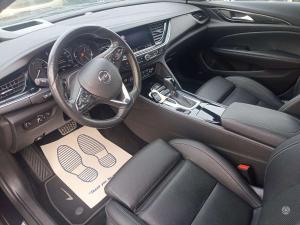 Violet Opel Insignia 2019 in Vilnius, with an engine capacity of 1.60 L and mileage of 212 thousand km for 10500 €, photo 19 on AUTOMOTO.COM.LV