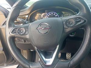 Violet Opel Insignia 2019 in Vilnius, with an engine capacity of 1.60 L and mileage of 212 thousand km for 10500 €, photo 22 on AUTOMOTO.COM.LV
