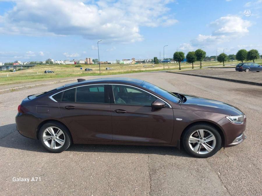 Violet Opel Insignia 2020 in Kaunas, with an engine capacity of 1.60 L and mileage of 140 thousand km for 7499 €, photo 5 on AUTOMOTO.COM.LV