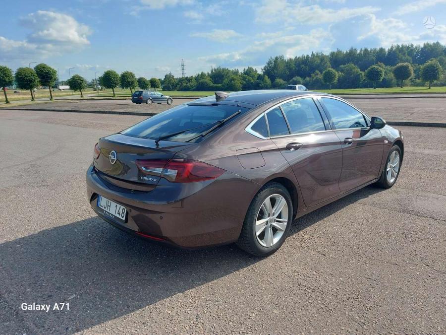 Violet Opel Insignia 2020 in Kaunas, with an engine capacity of 1.60 L and mileage of 140 thousand km for 7499 €, photo 6 on AUTOMOTO.COM.LV