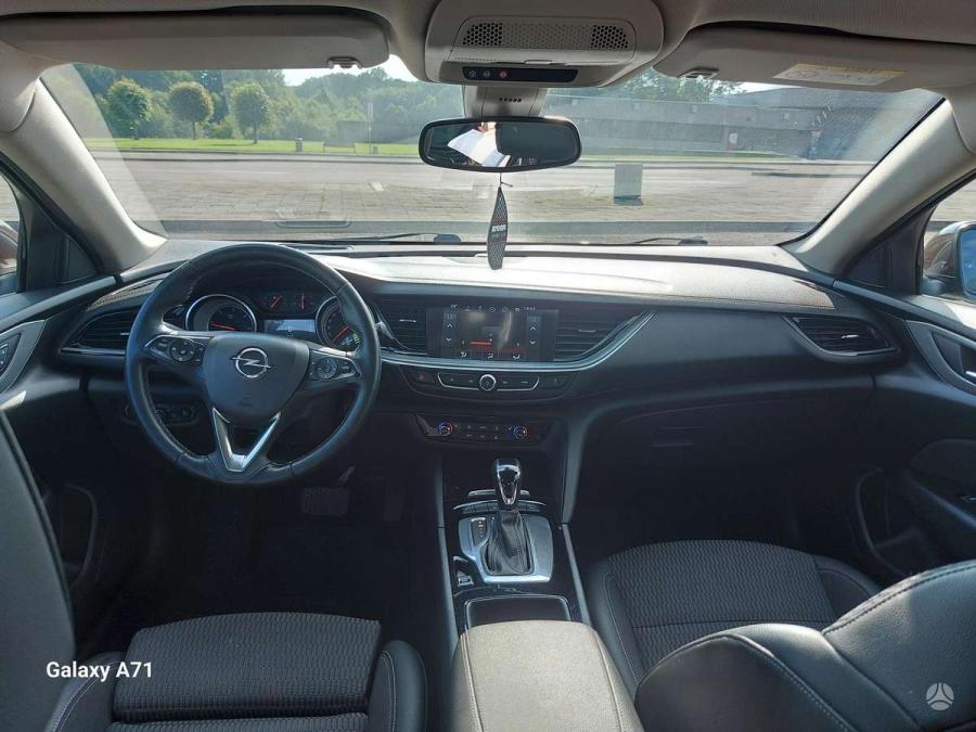 Violet Opel Insignia 2020 in Kaunas, with an engine capacity of 1.60 L and mileage of 140 thousand km for 7499 €, photo 9 on AUTOMOTO.COM.LV