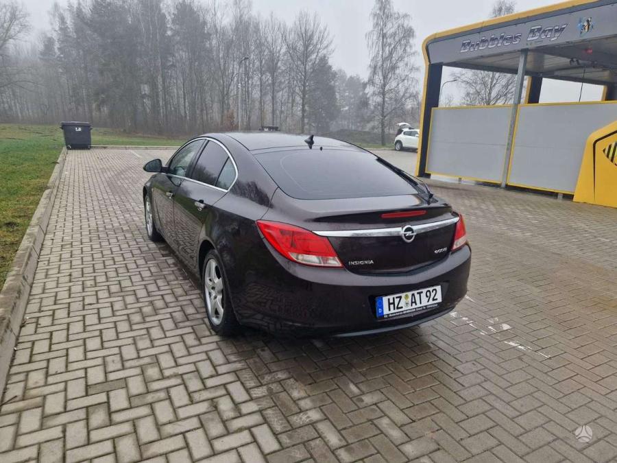 Violets Opel Insignia 2012 Radviliškis, ar dzinēja tilpumu 2.00 L un nobraukumu 200 tūkst. km par 3950 €, foto 8 vietnē AUTOMOTO.COM.LV