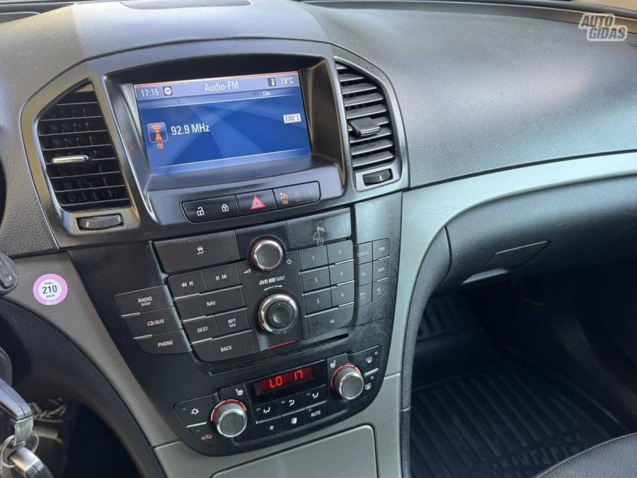 Violets Opel Insignia 2011 Marijampole, ar dzinēja tilpumu 2.00 L un nobraukumu 150 tūkst. km par 3400 €, foto 13 vietnē AUTOMOTO.COM.LV