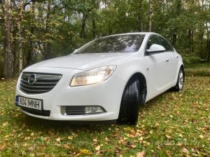Balts Opel Insignia 2010 Tallina, ar dzinēja tilpumu 2.00 L un nobraukumu 199 tūkst. km par 2500 €, foto  vietnē AUTOMOTO.COM.LV