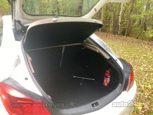 Balts Opel Insignia 2010 Tallina, ar dzinēja tilpumu 2.00 L un nobraukumu 199 tūkst. km par 2500 €, foto 10 vietnē AUTOMOTO.COM.LV